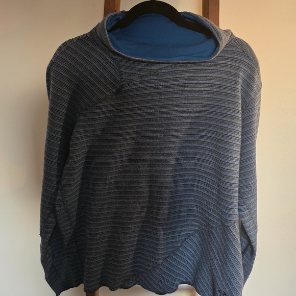 Mountain Hardwear | Sweaters | Mountain Hardwear Womens Gray And Blue ...